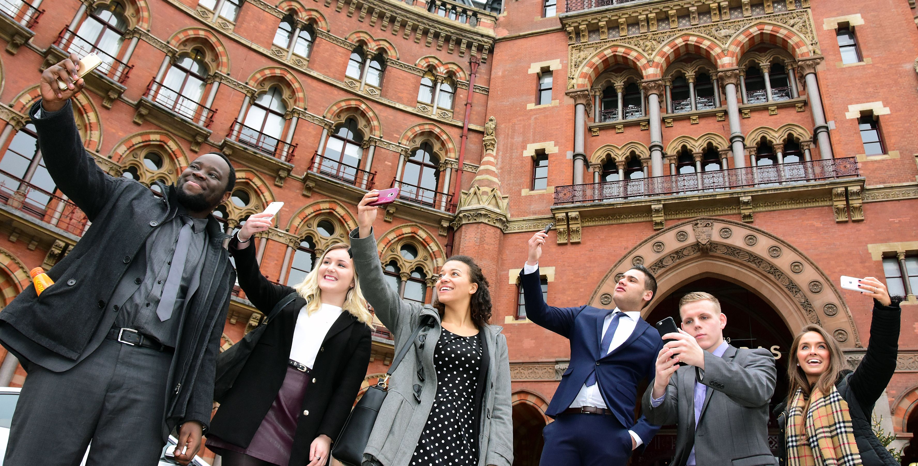 Meet our trainees! | Willmott Dixon